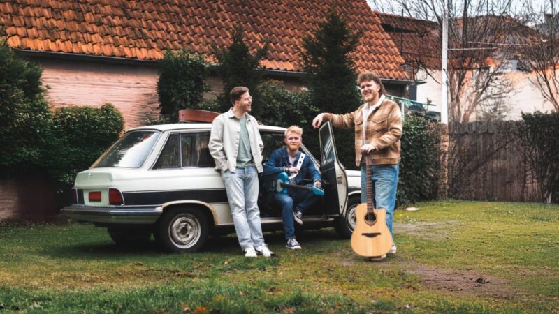 Luke Bridges & The Oak Trees | Binnenplaatsconcert - Observant Amersfoort